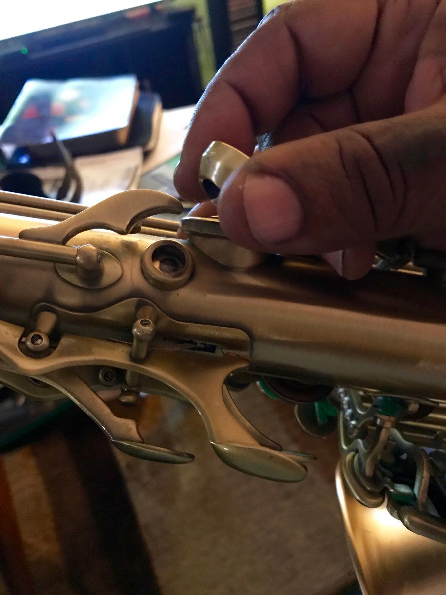 My Broken Saxophone – tonelovette.com